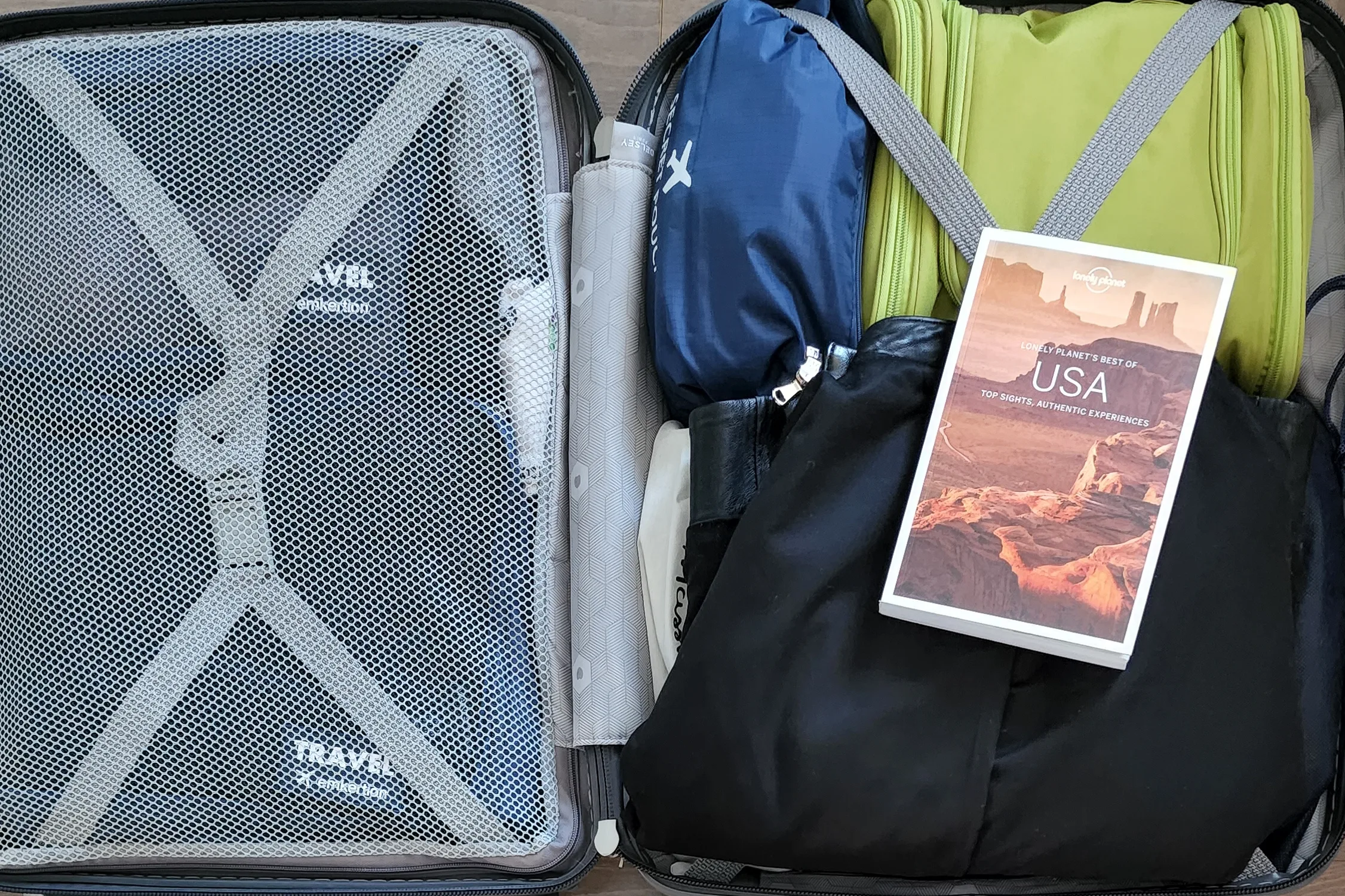 5 Essentials Things To Easily Pack - Discovering with Grace